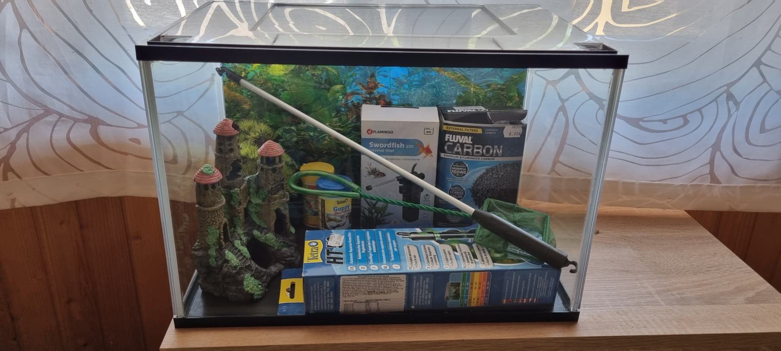 Akvarij za ribice + sva oprema