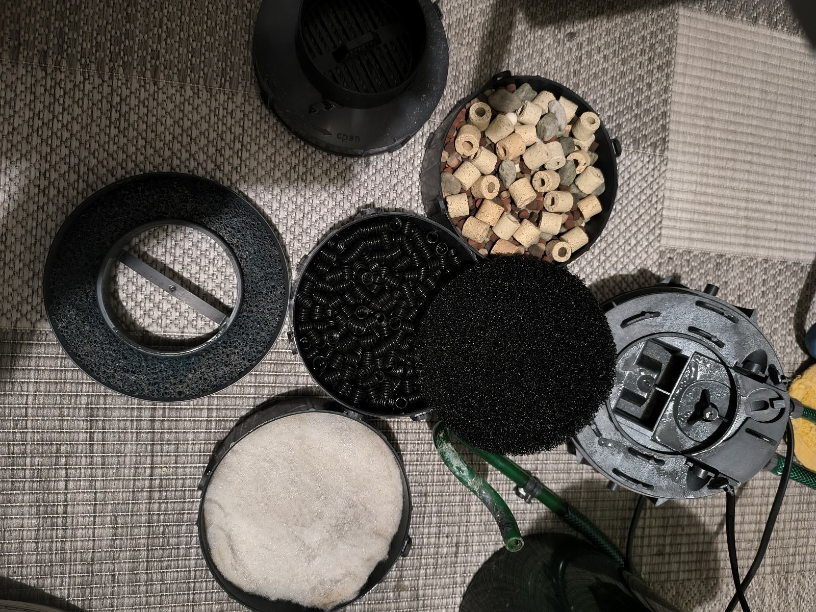 Eheim ecco pro 300 sa filter materijalom