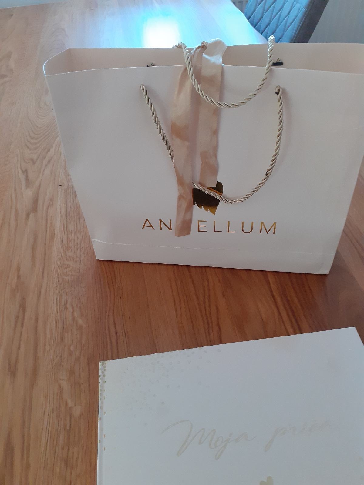 Angellum moja priča