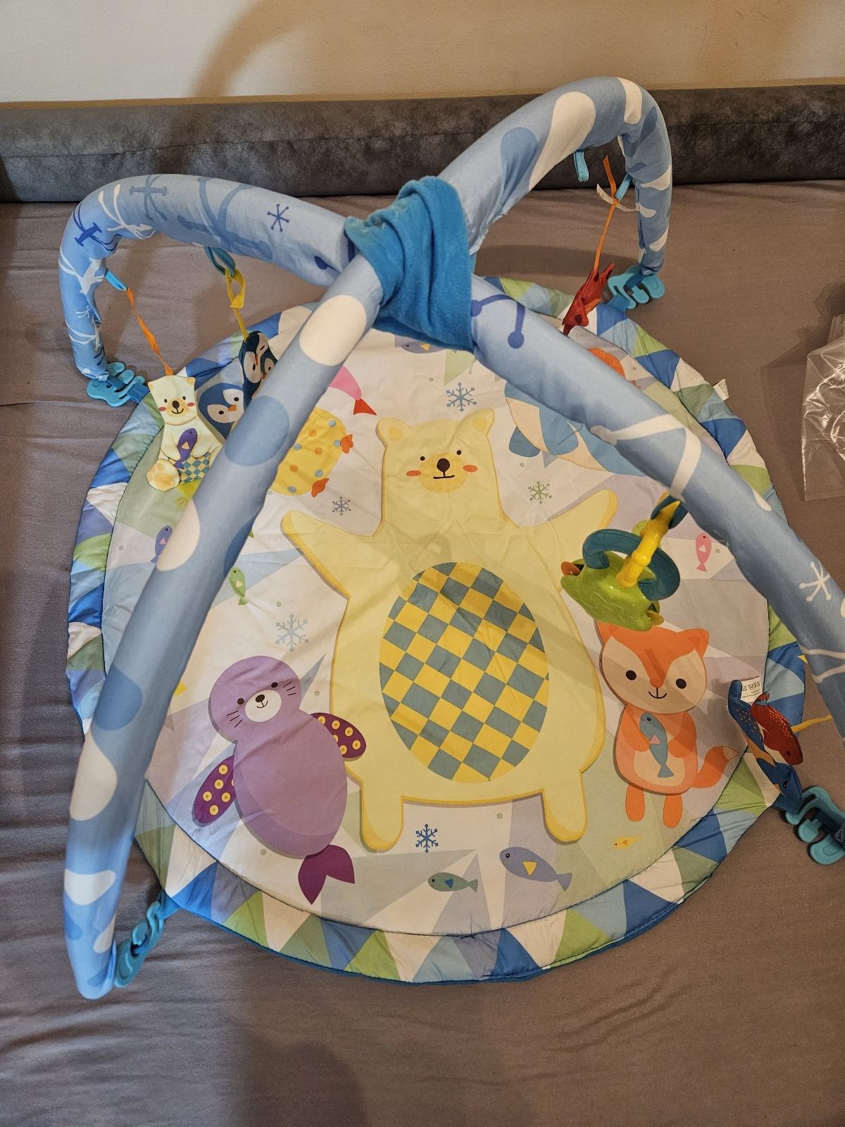 Baby gym-podloga za igru