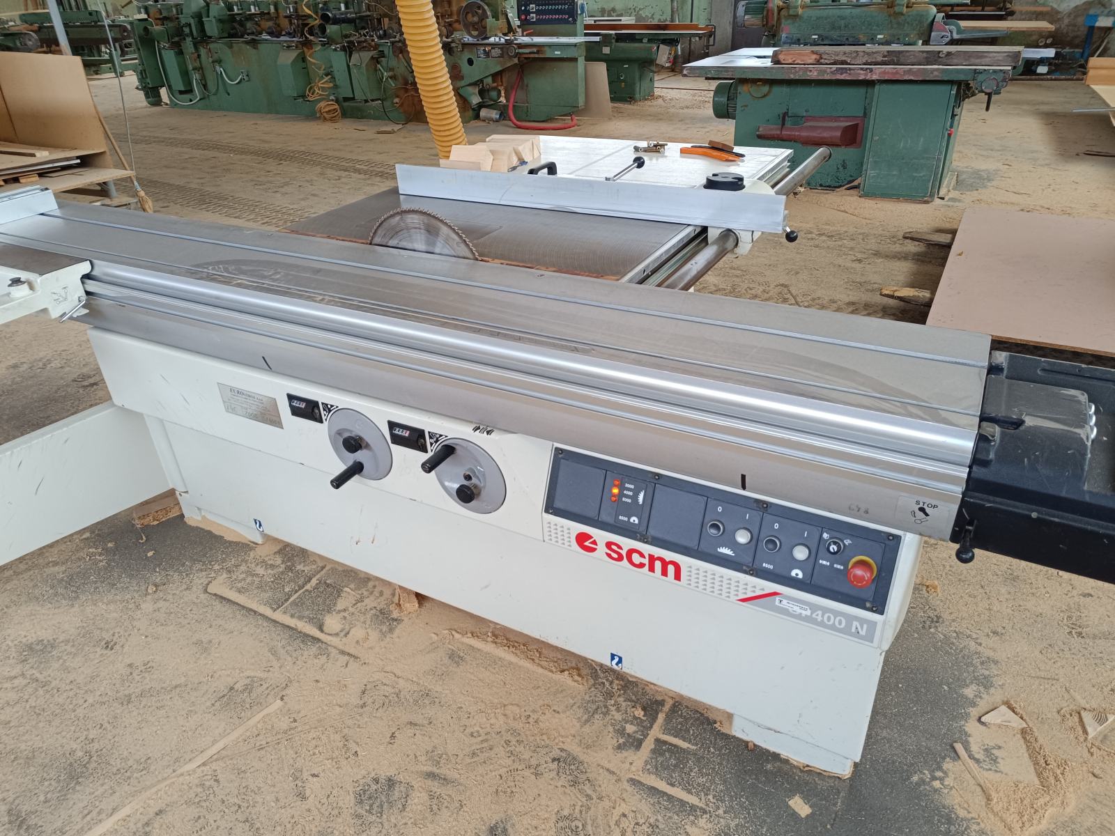 Pila formatna SCM Si400 nova