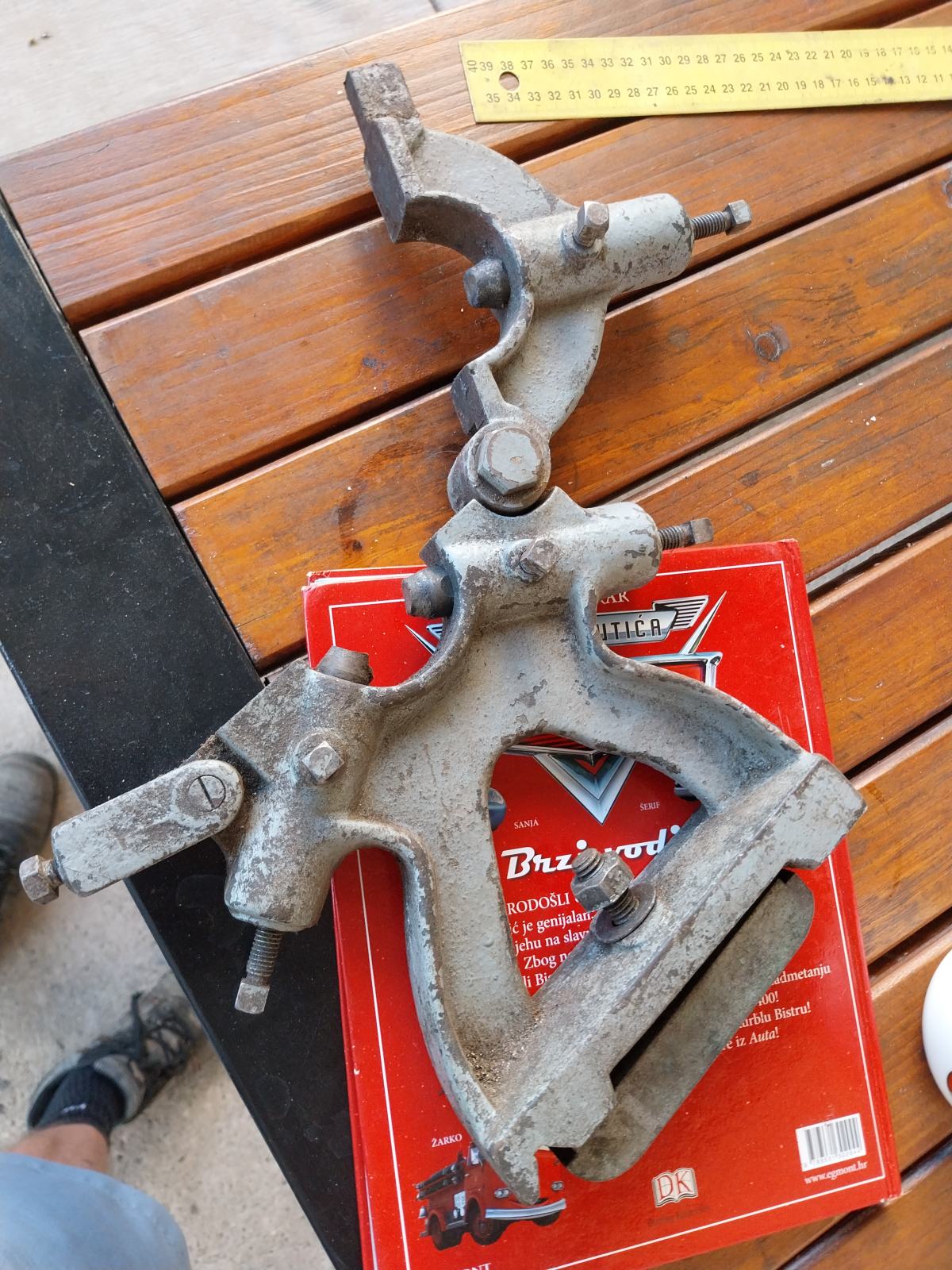 Lineta za tokarski stroj