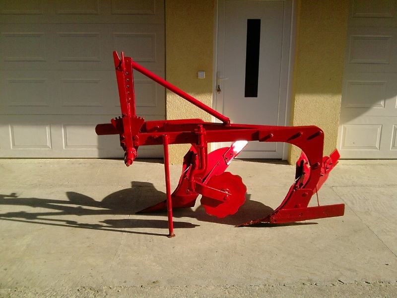 dvobrazni plug IMT 14