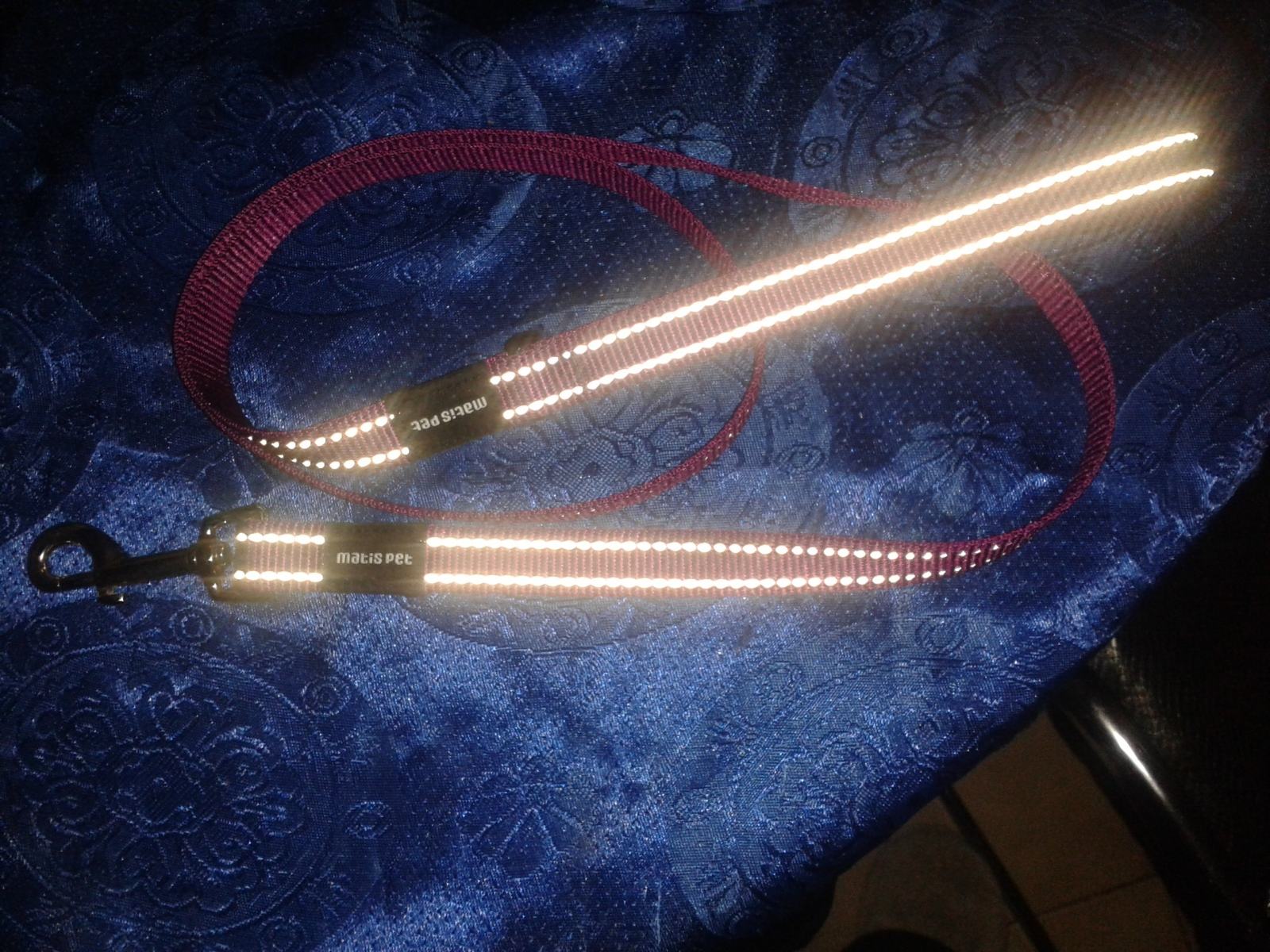 Uzica, četka, ogrlica i advantix protiv buha