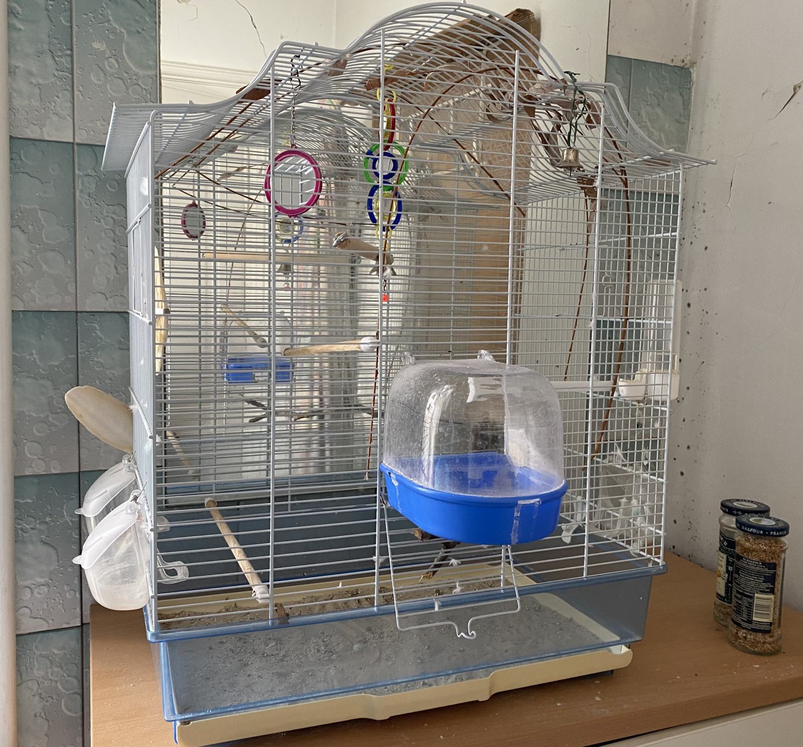 Prodajem krletku za papige / ostale ptice