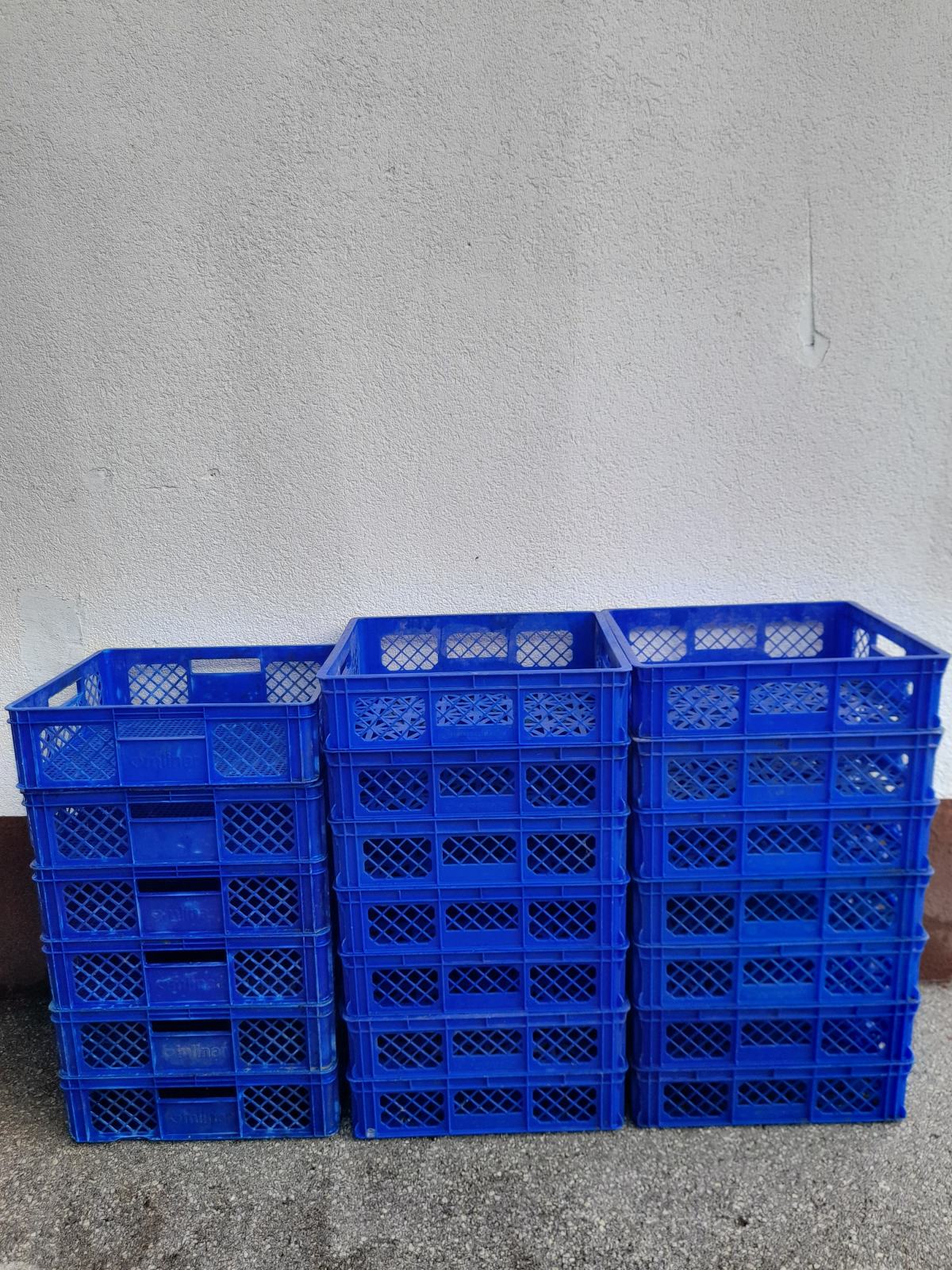 Plastične kašete - pvc gajbe za transport i skladištenje,60 kom