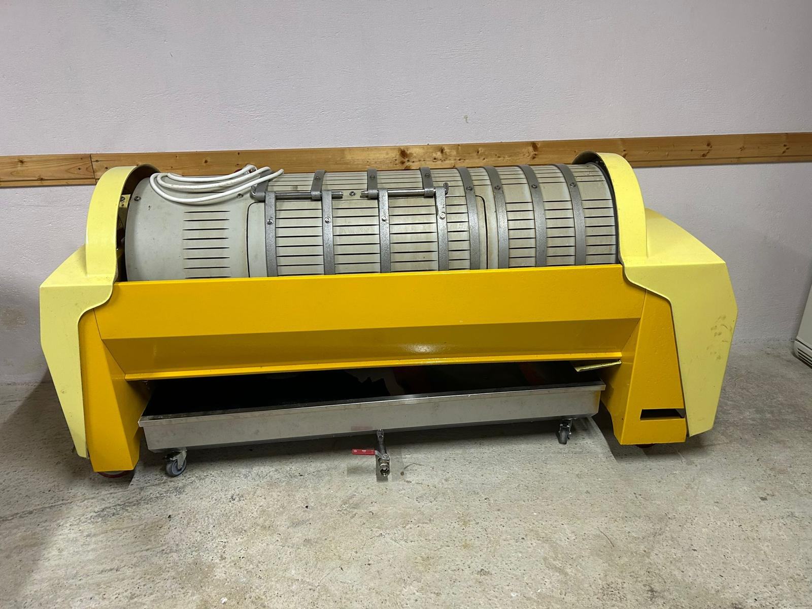 Vaslin 300l , preša za grožđe