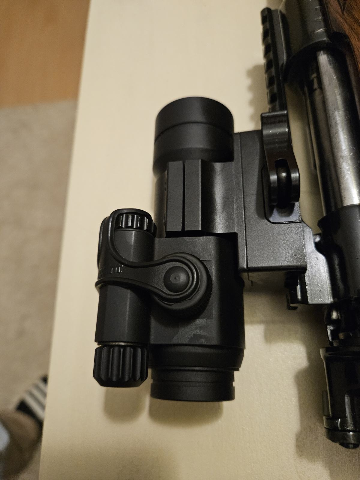 Crvena točka Aimpoint compML2 4moa