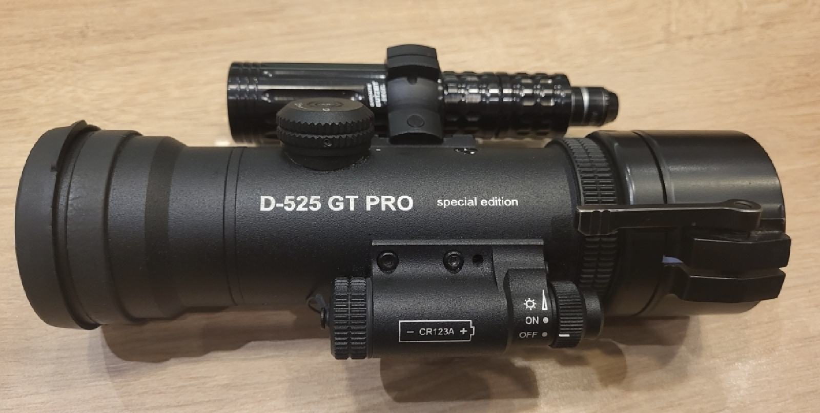 Dedal D-525 GT PRO special edition noćna optika