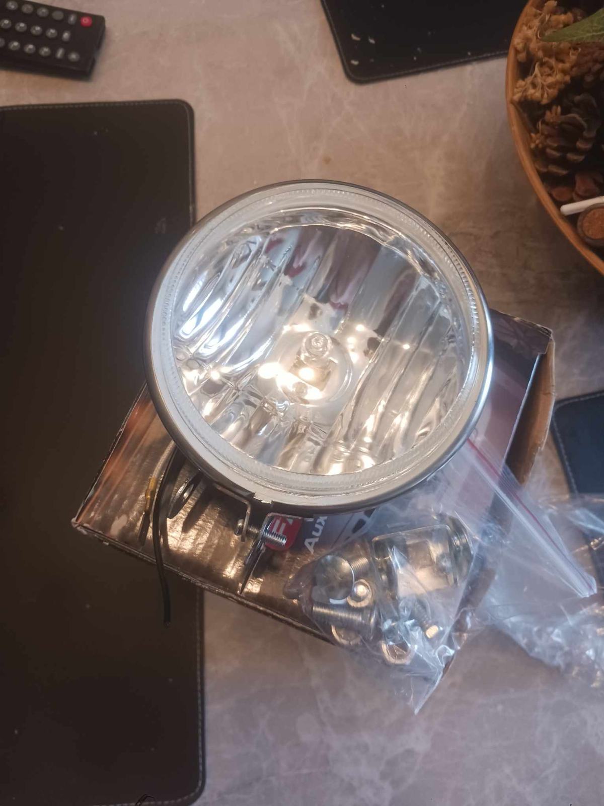 Nova lampa reflektor sa žaruljom za auto terence bagere strojeve