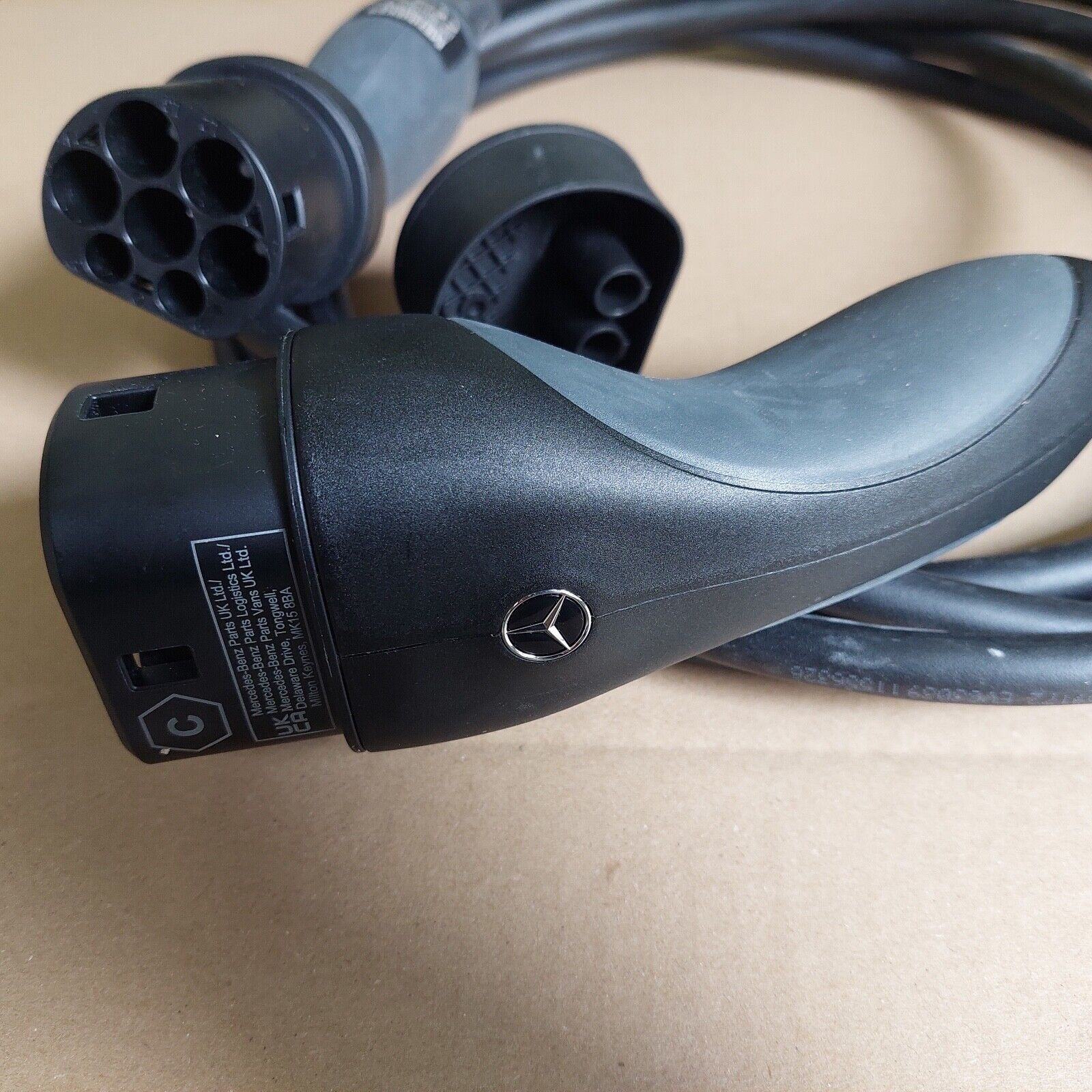 Mercedes Mennekes Type 2 kabel 22 kW 33 A 3 faze 7 m crni