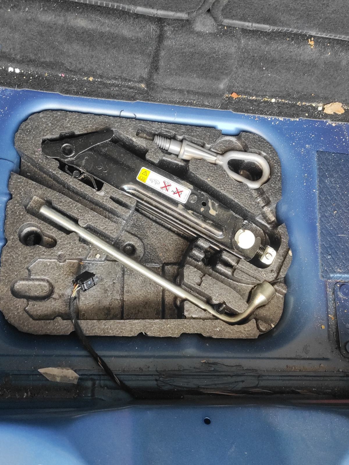 Mini Cooper One R55 R56 set dizalica stiropor kuka za šlepanje