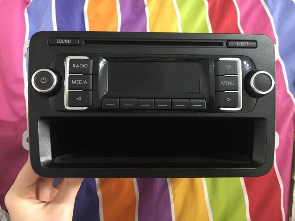 Original radio za VW, cijena po dogovoru