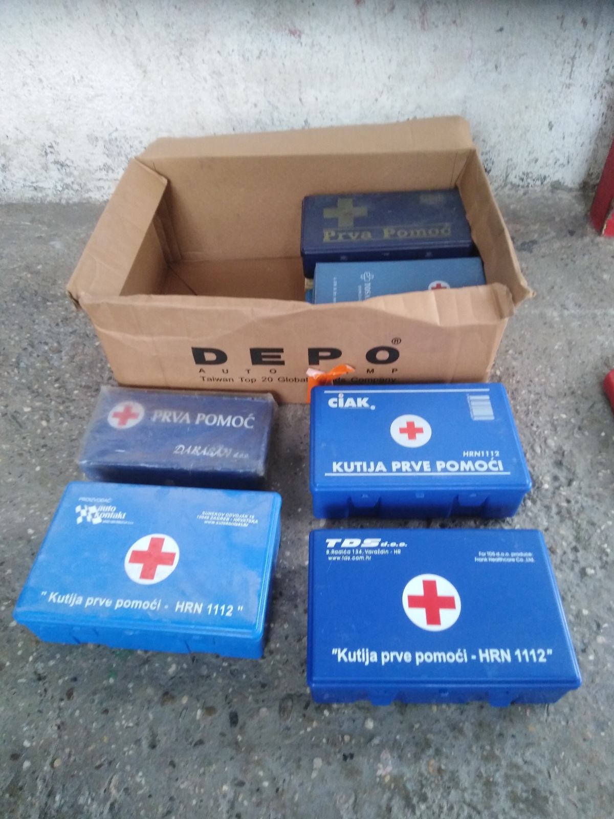 PRVA POMOĆ ZA AUTO 10€