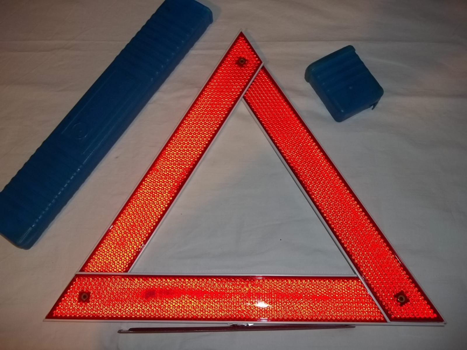 Signalni trokut za auto / Auto trokut