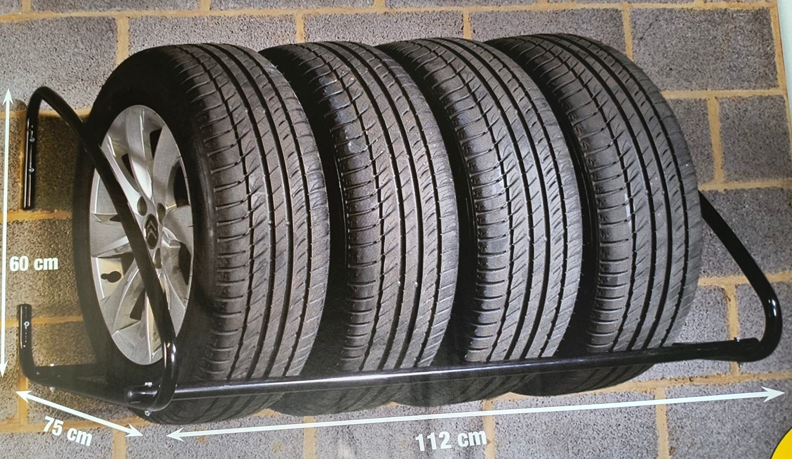 zidni nosač za auto gume