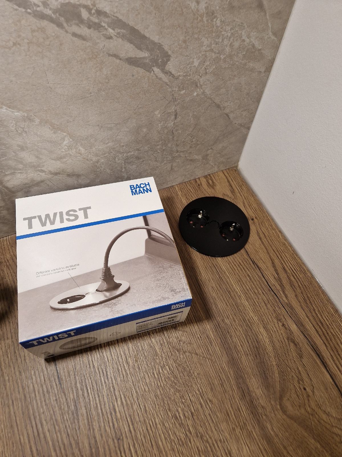 Ugradbena utičnica Bachmann Twist