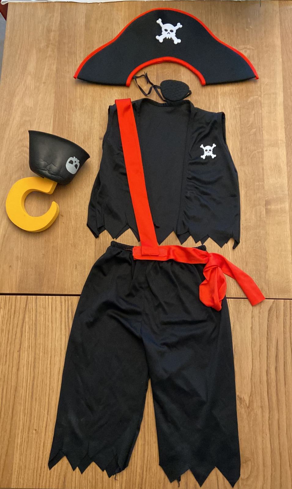 dječji kostim GUSAR 4-6 g.