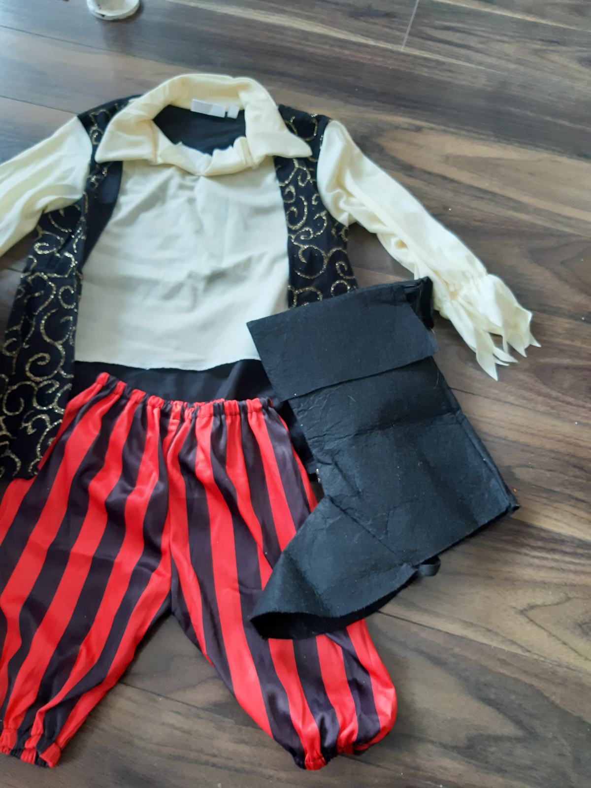 Kostim za maškare 110/116 gusar