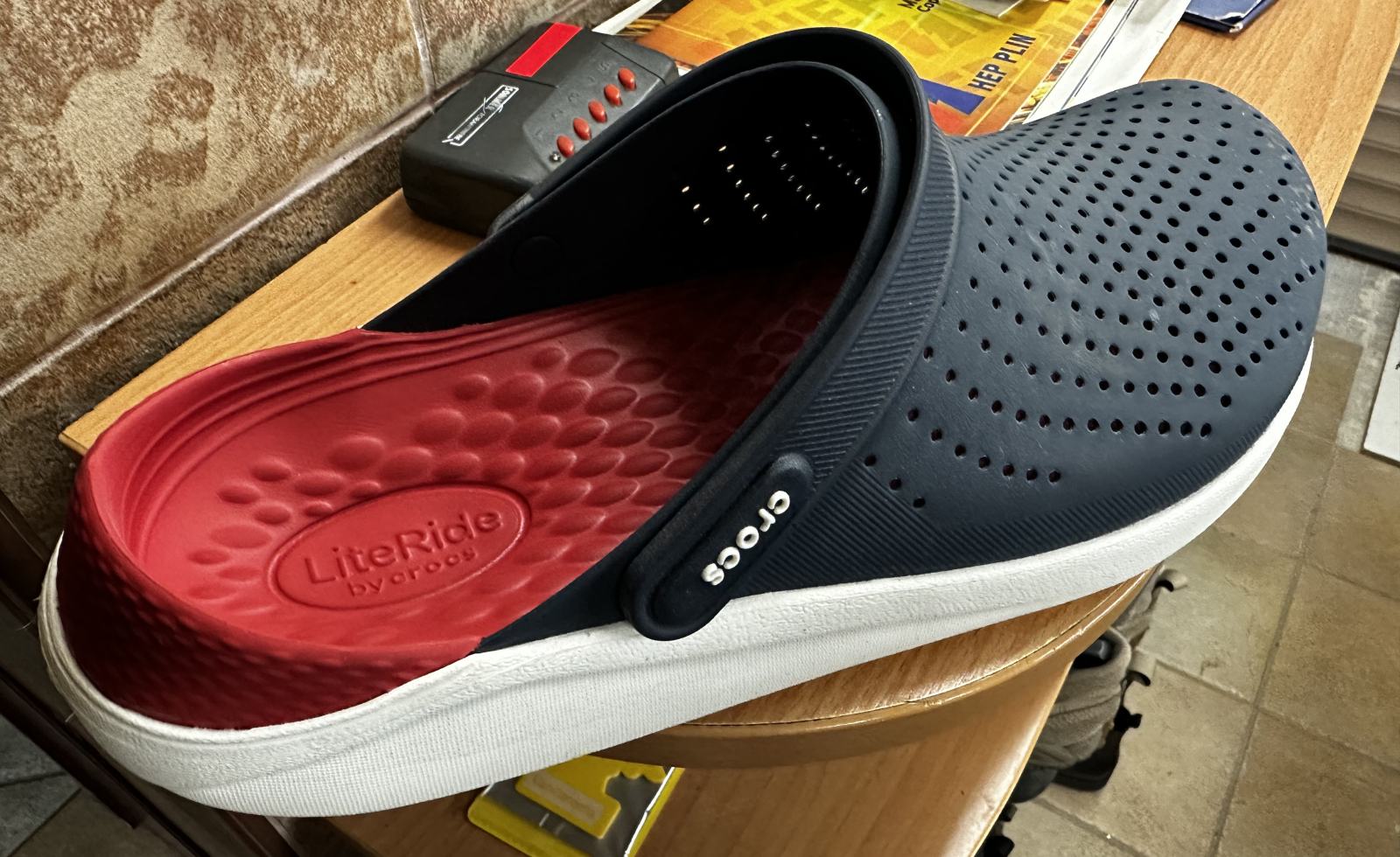 CROCS LiteRide - NOVO br. 44 i 37