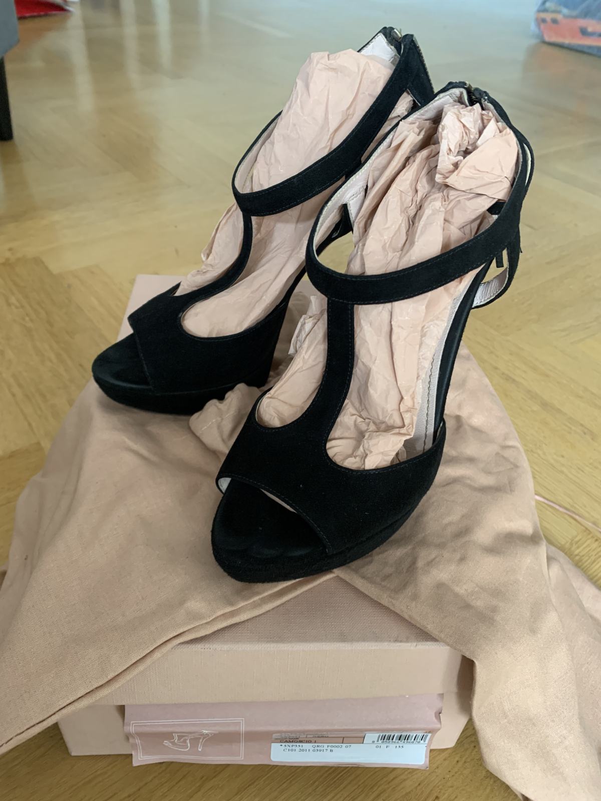 MIU MIU SANDALE BR 37