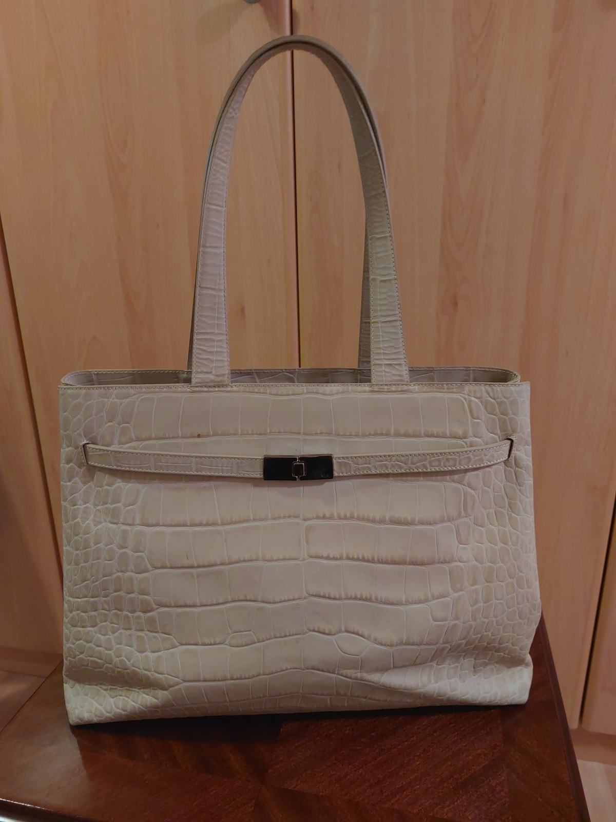 Zenska kozna torba Furla