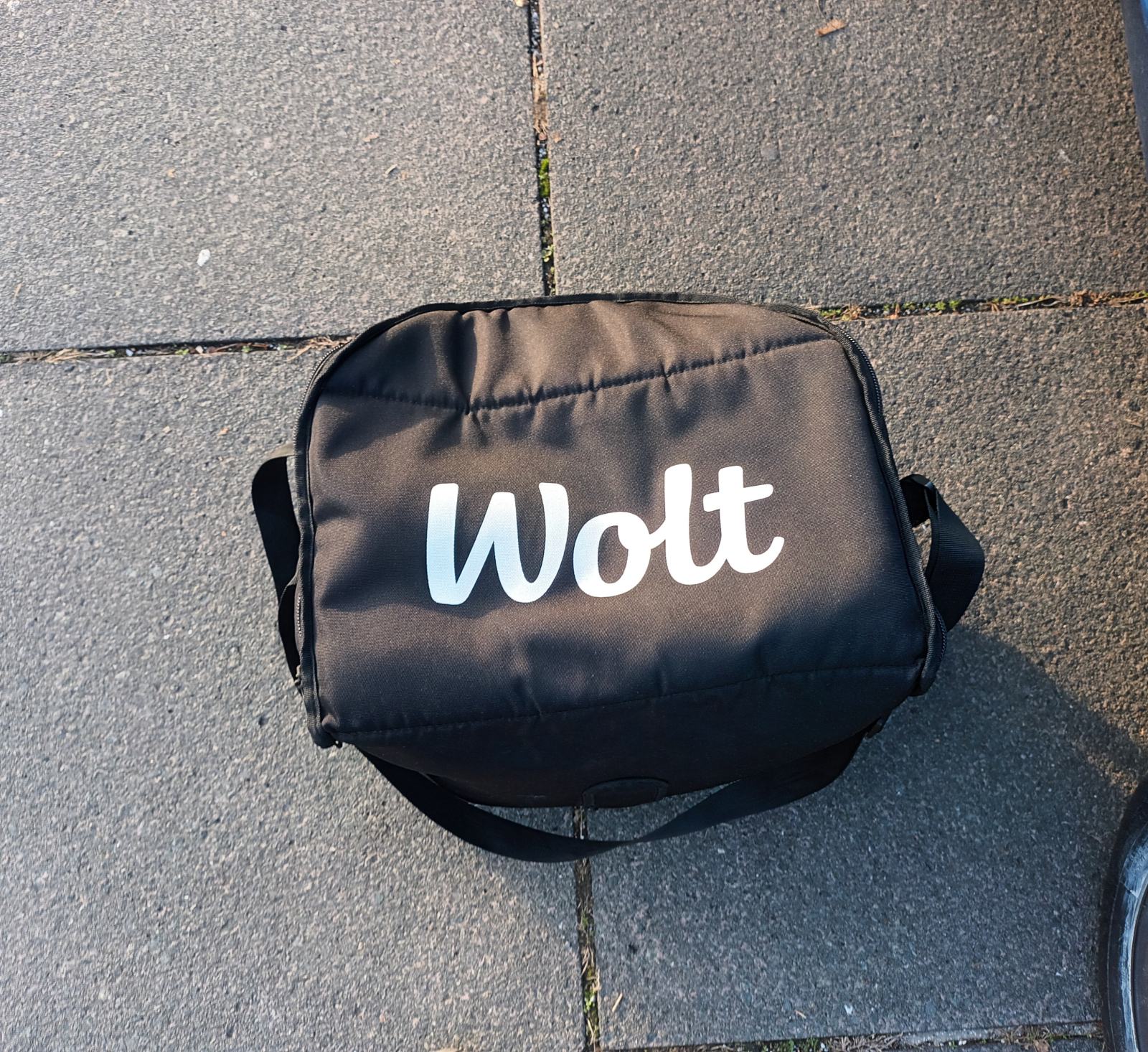 Crna Wolt torba 10 eura