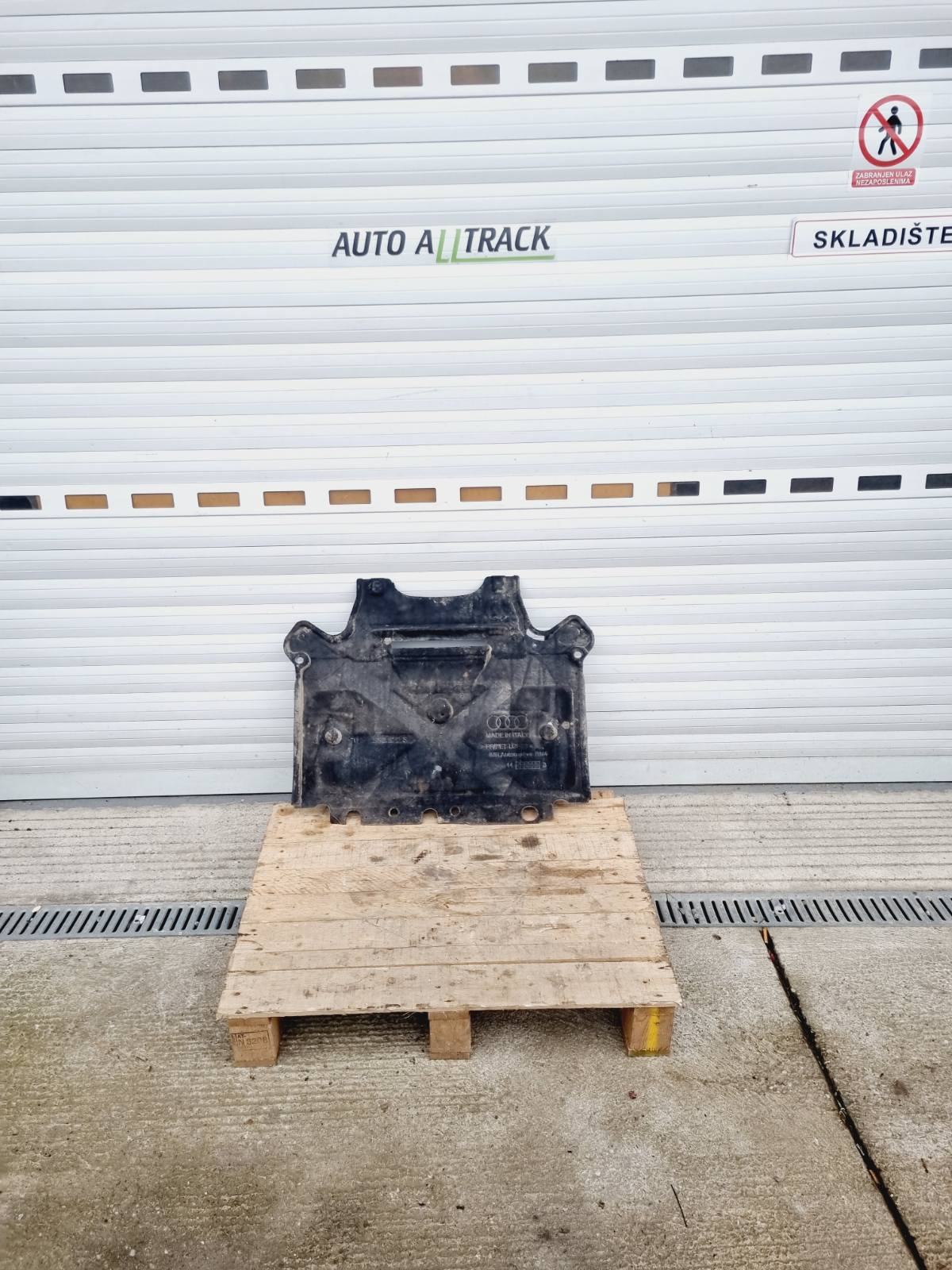 Audi a4 a5 obloga zaštita ispod motora mjenjača 8K1863822S