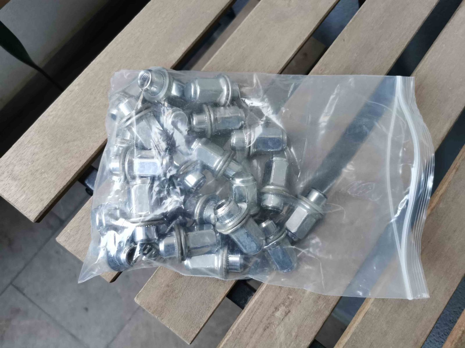 Matice za alu felge Toyota