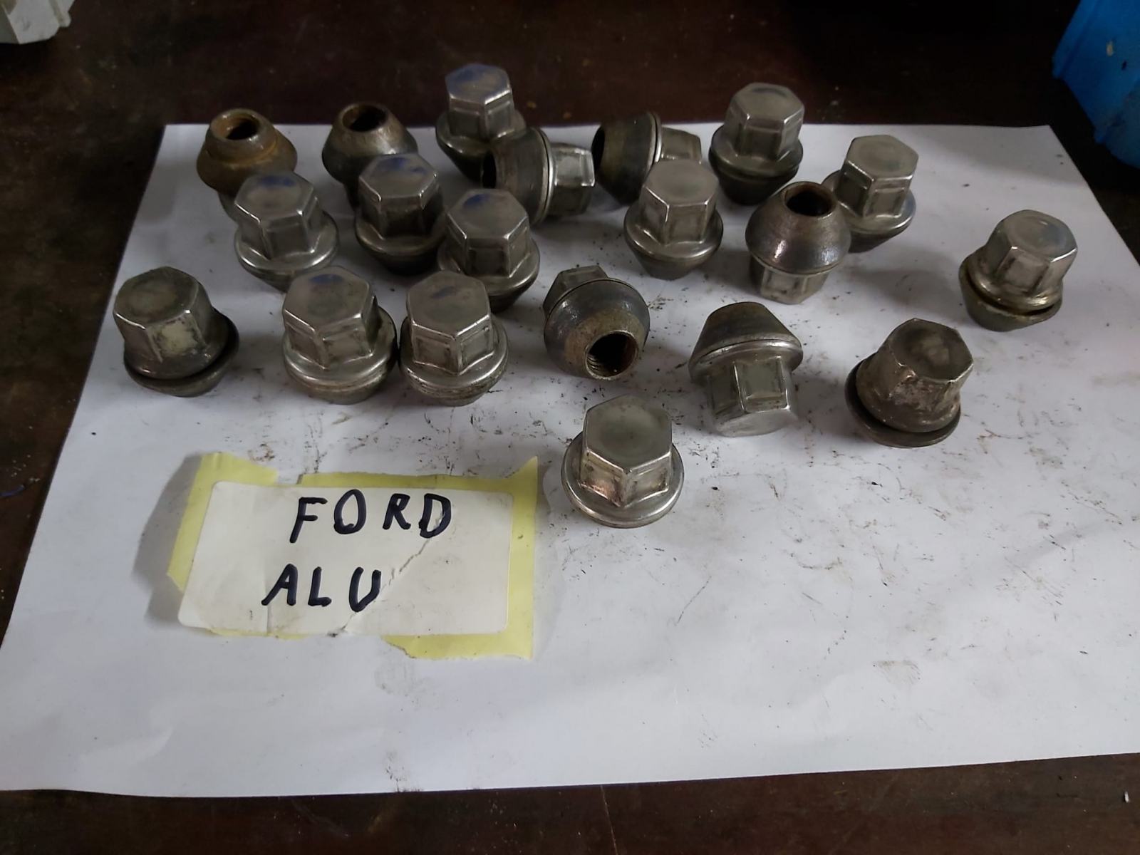 SET MATICA ZA ALU FELGE FORD