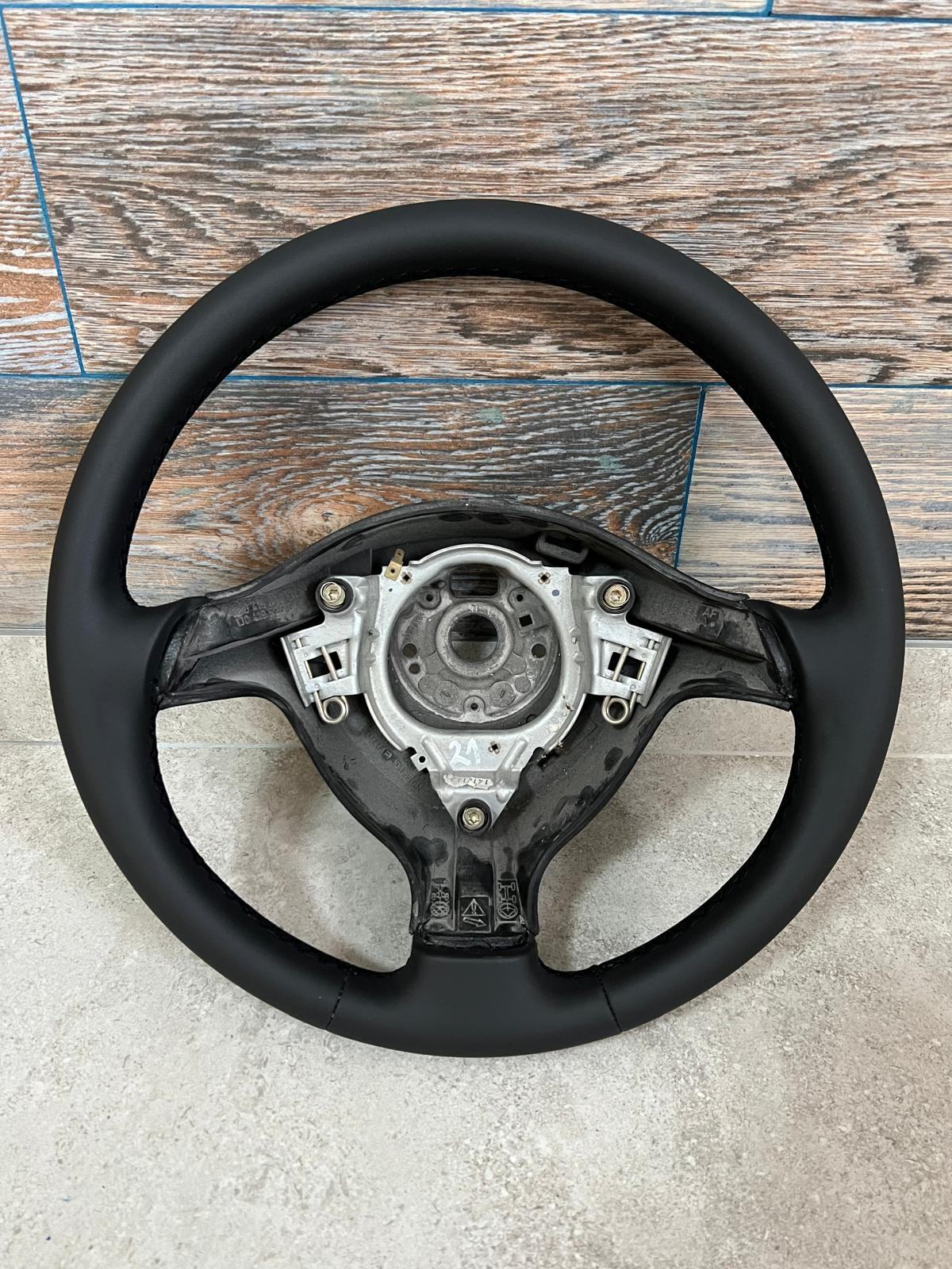 VW Golf 4 trokraki kozni volan, Passat B5, B5.5, Bora, Caddy...