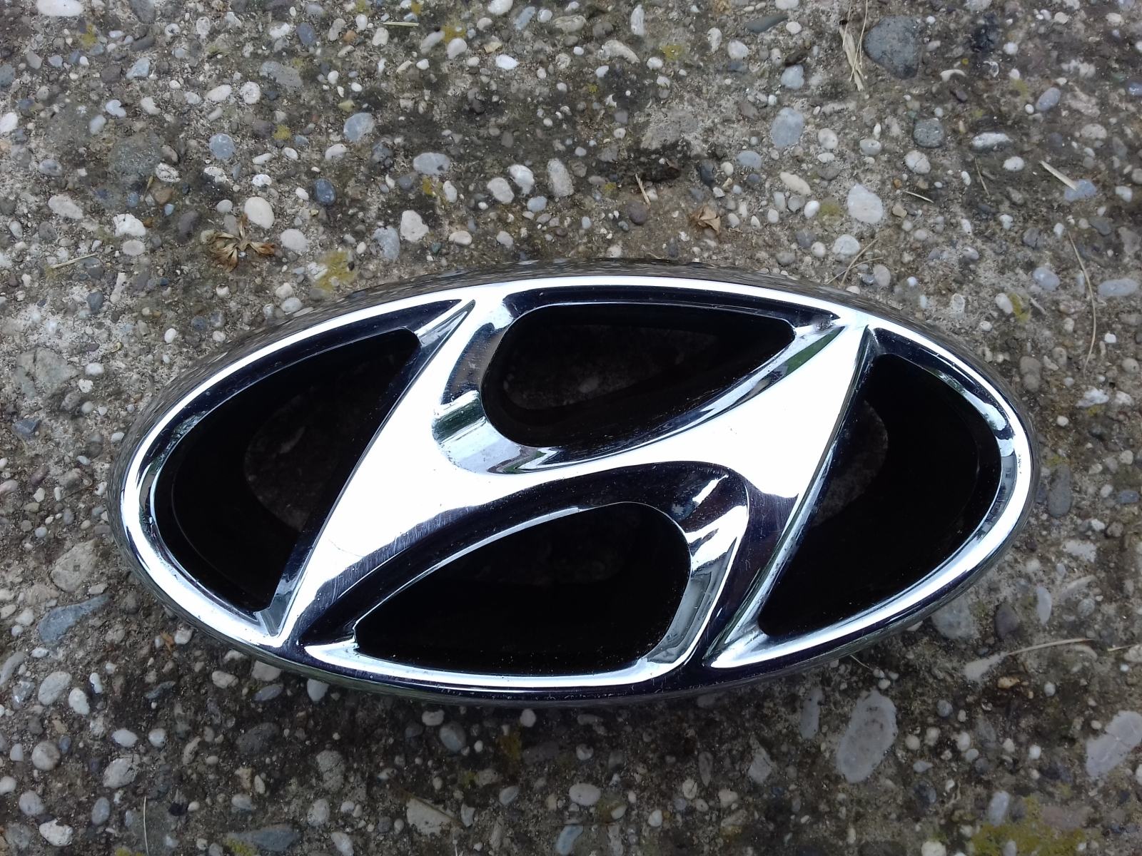 Znak hyundai i40 86358 3z500