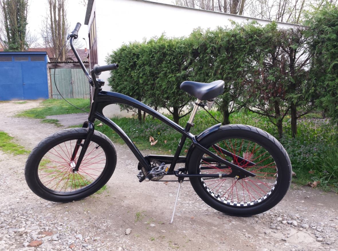 Electra Straight Eight Cruiser