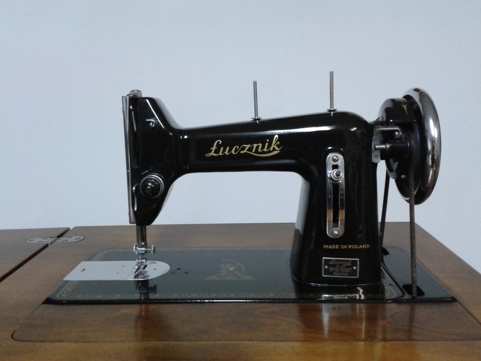 LUCZNIK KL. 82 Šivaći stroj