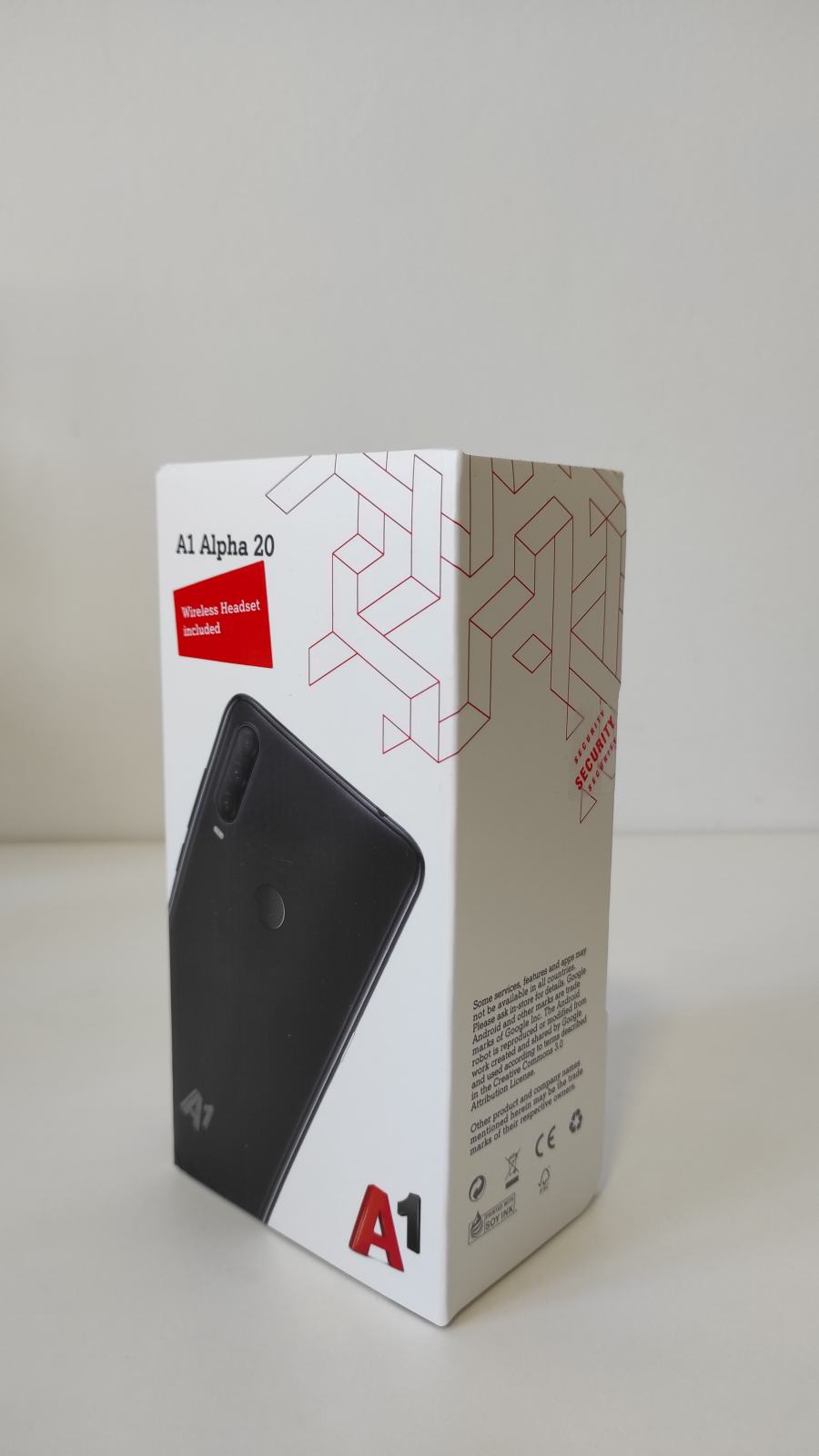 Mobitel A1 Alpha 20 + bežićne slušalice