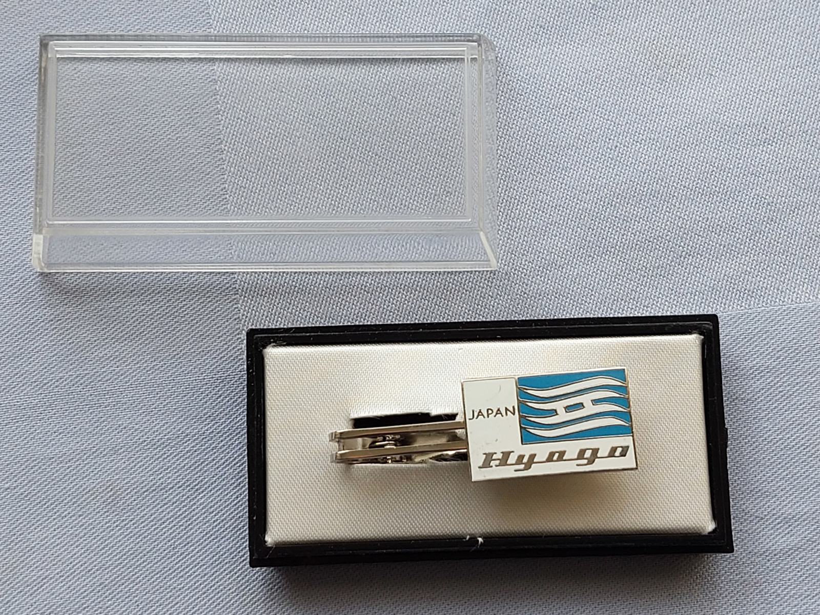 IGLA za Kravatu HYOGO - Japan. Emajl. Nekorišteno. Mob