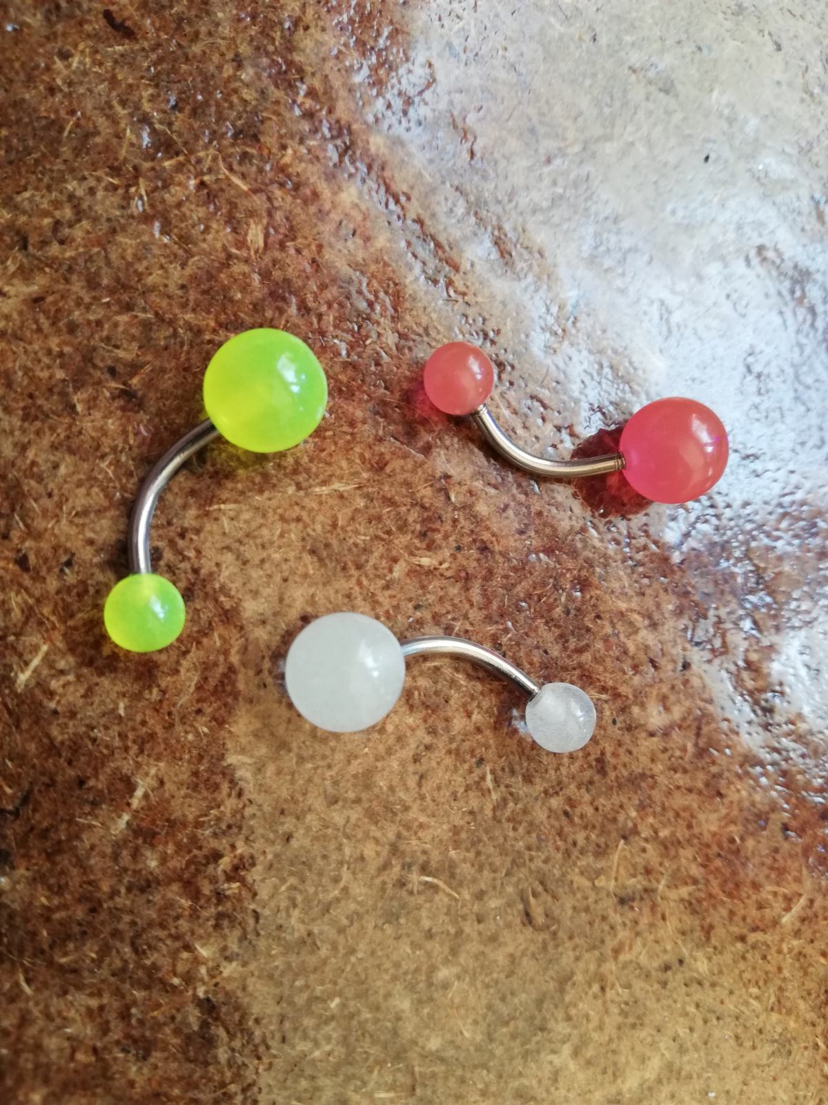 Night glow, piercing, novo