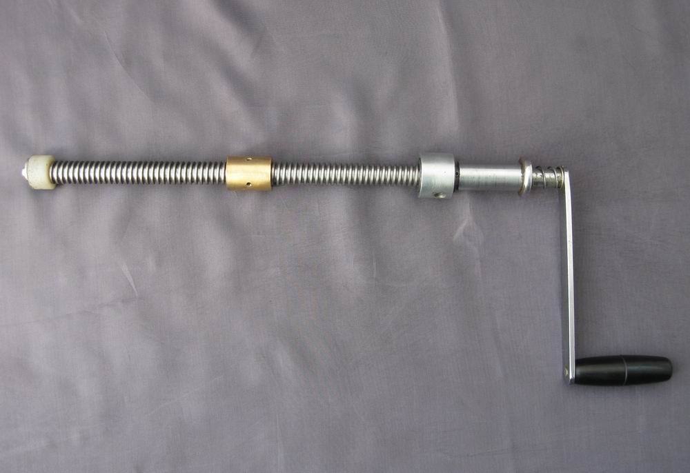 Trapezno navojno vreteno sa maticom fi 22mm 340mm lijevi navoj