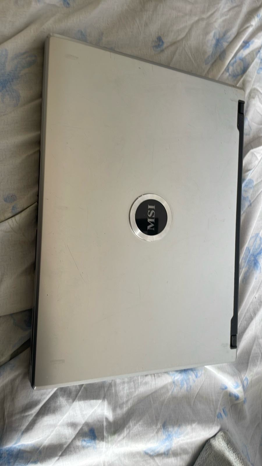 msi megalomanski book m670