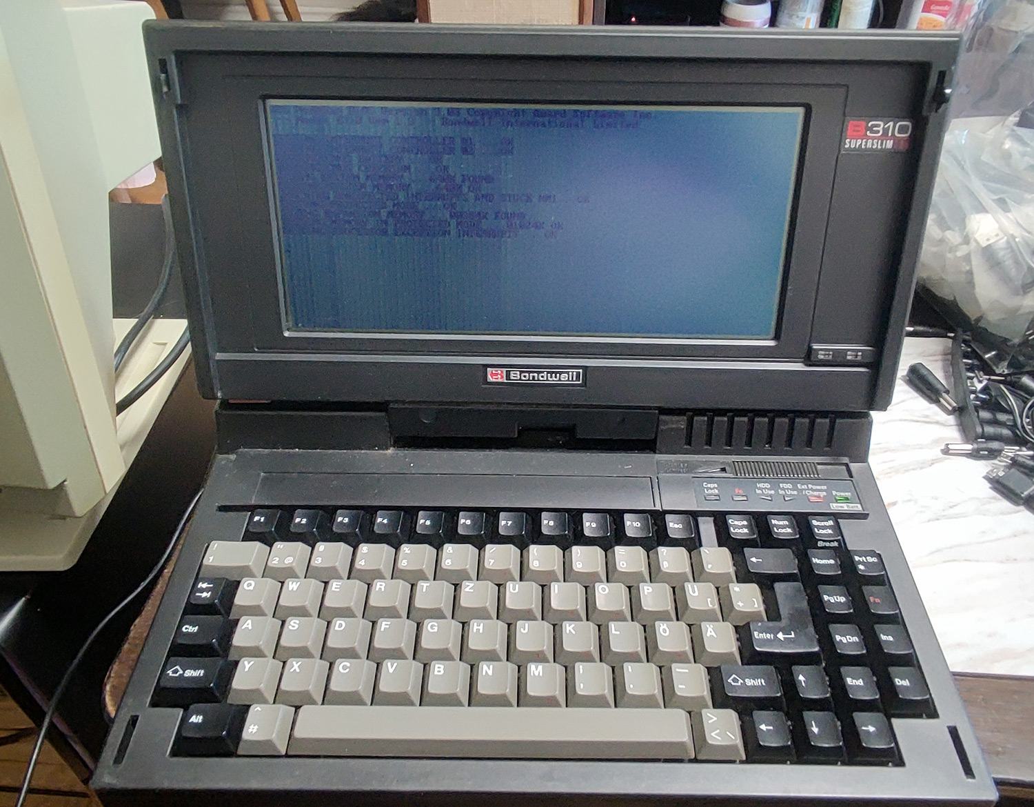 Retro 286 prijenosno računalo laptop BONDWELL B310