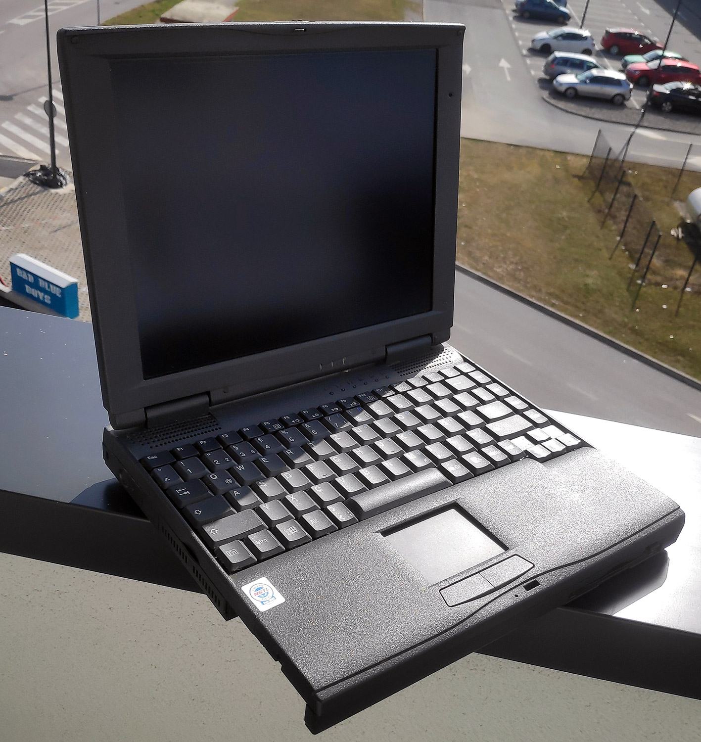 Retro laptop notebook nepoznate marke model 5033 K6-2 400mhz 64 mb
