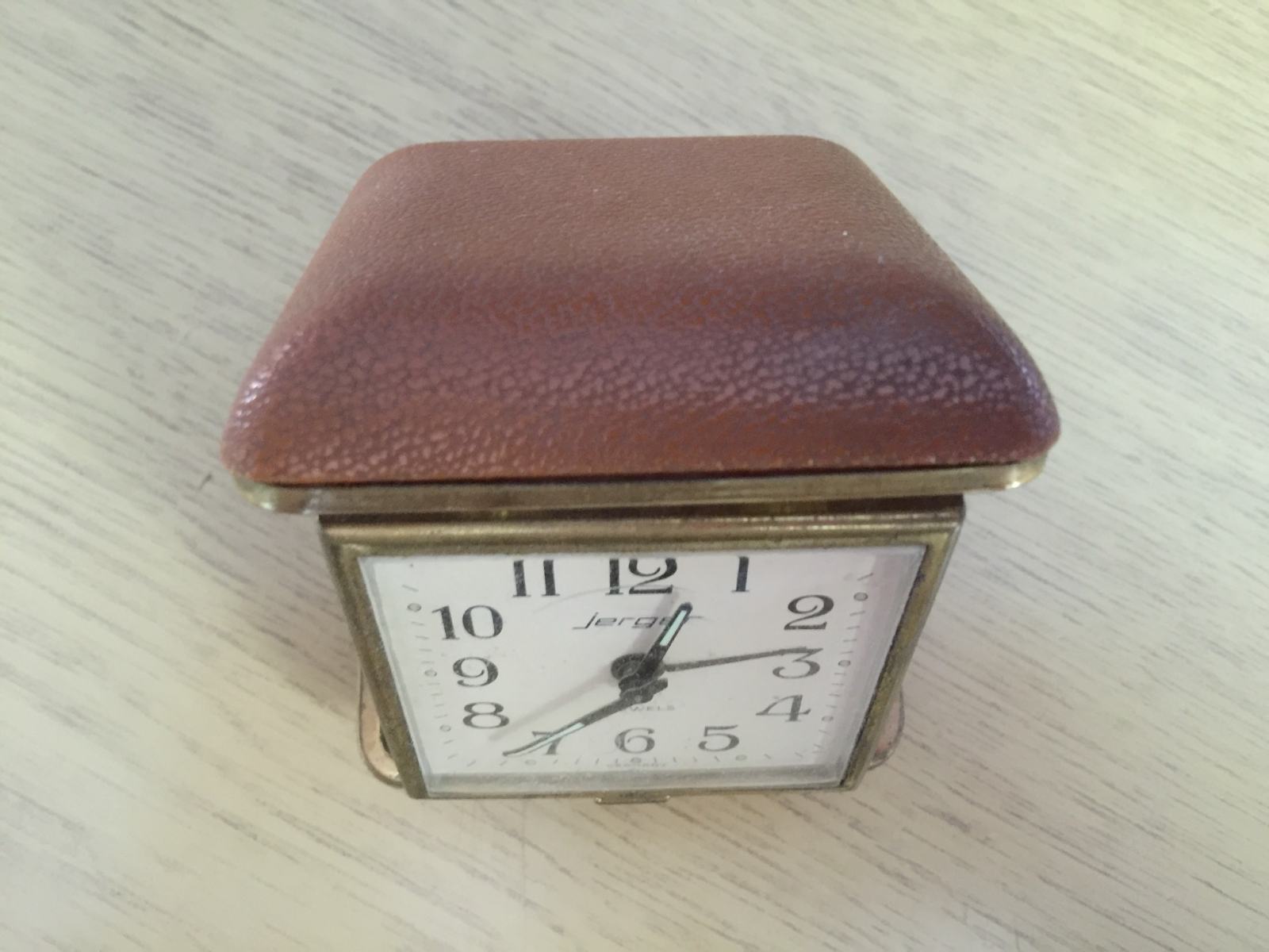 SKLOPIVI SAT - SAT U KUTIJICI - DEKORATIVNI SAT - RETRO / VINTAGE SAT