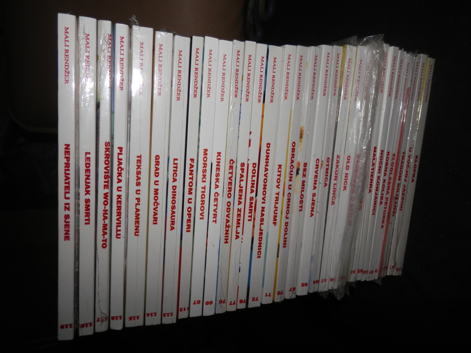 MALI RENDŽER - KIT TELLER VAN GOGH LOT OD 30 STRIPOVA