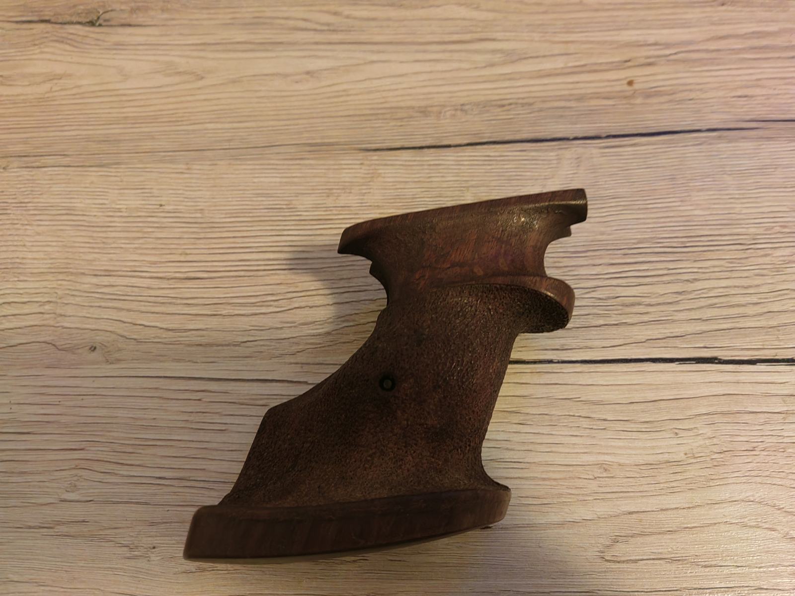 Drške za fn browning 150 match