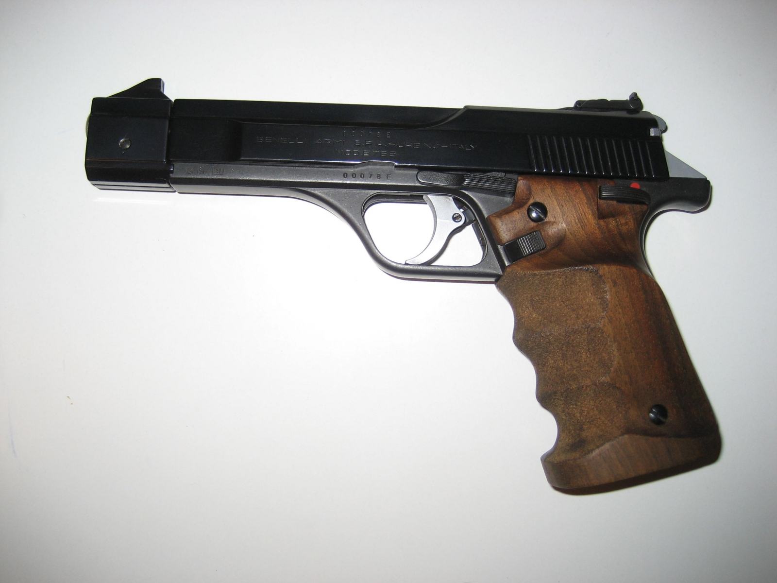 PIŠTOLJ BENELLI B76 SPORT