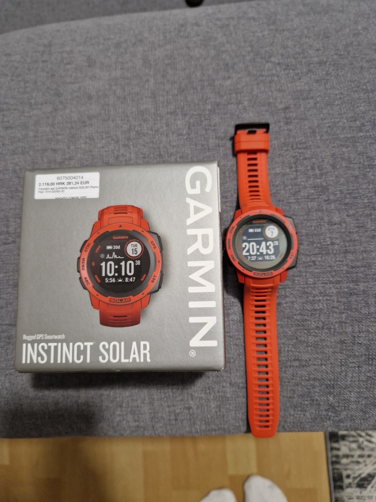 Garmin Instict solar sat
