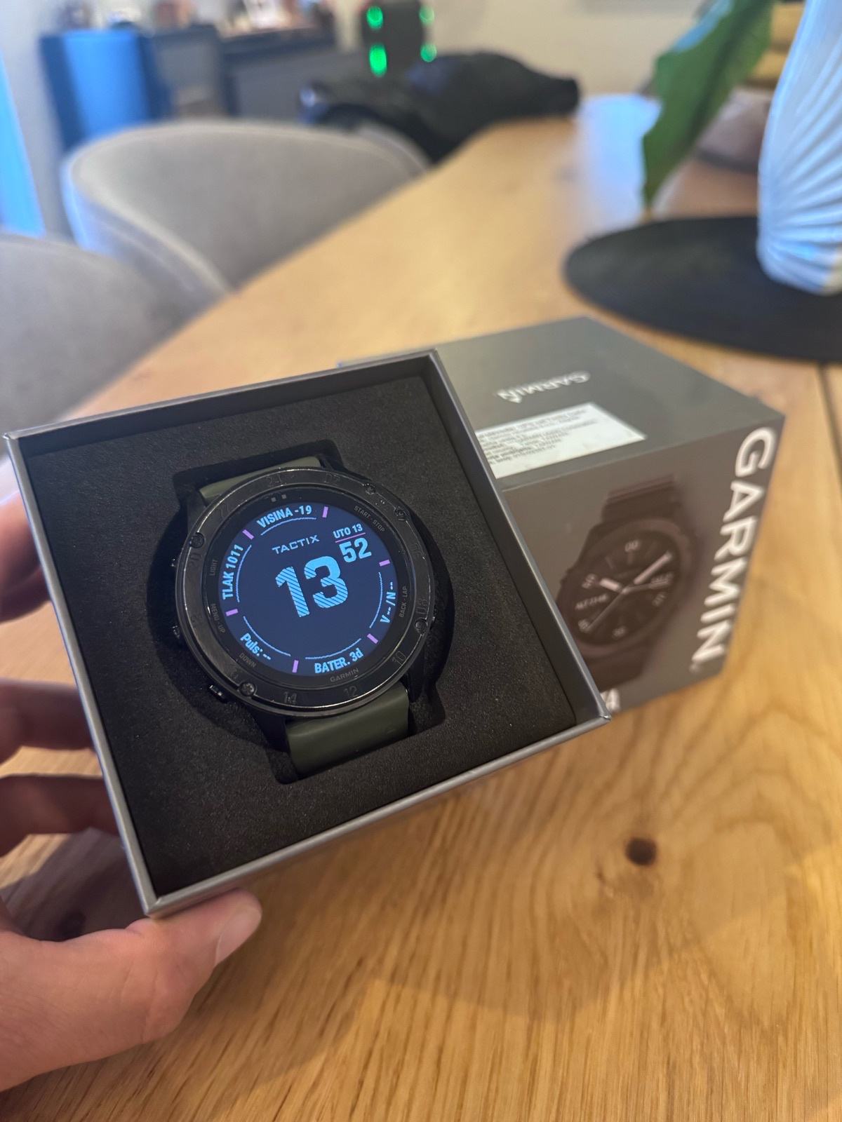 Garmin tactix delta sat