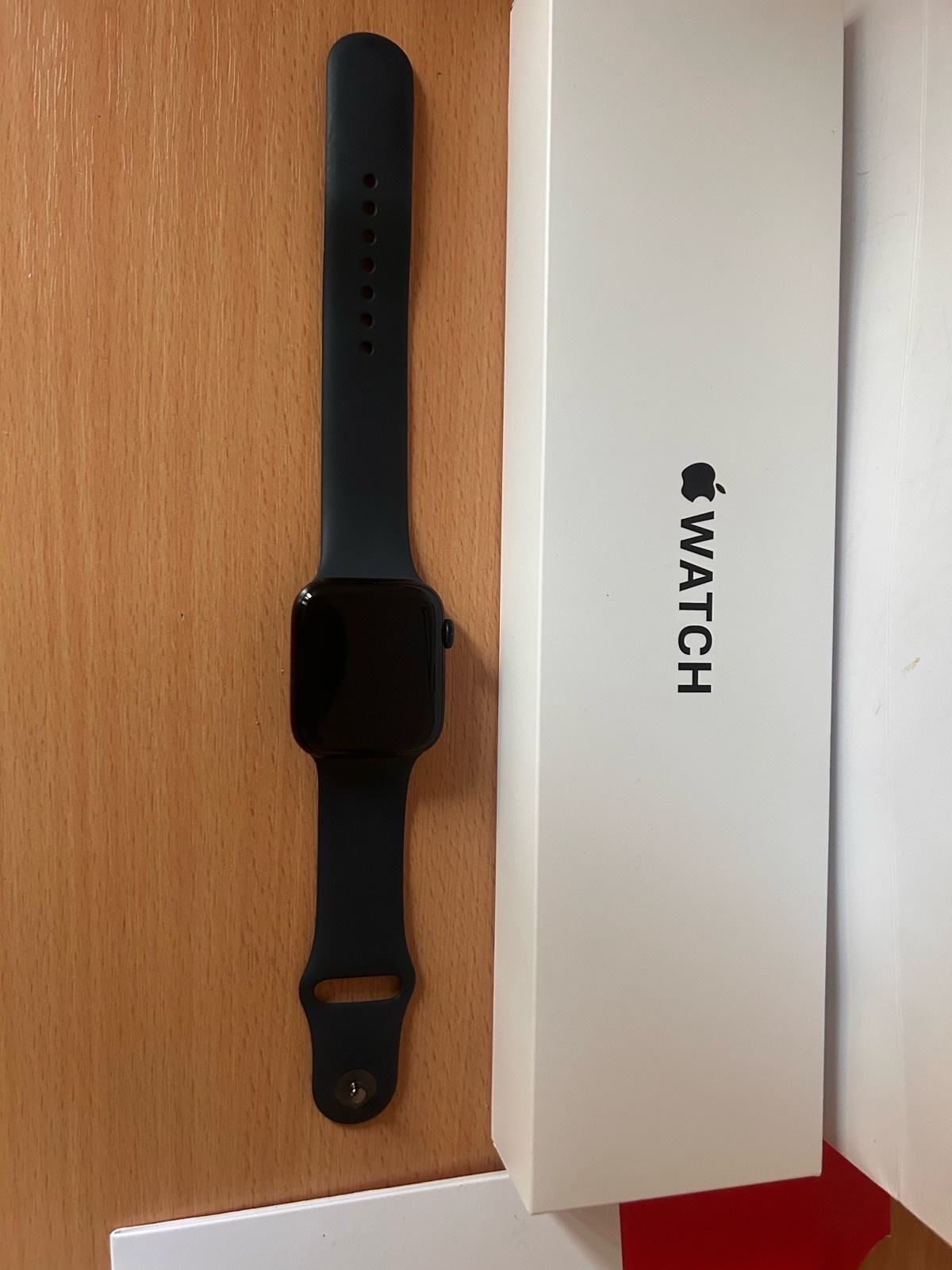 Prodajem Apple Watch SE2 44mm