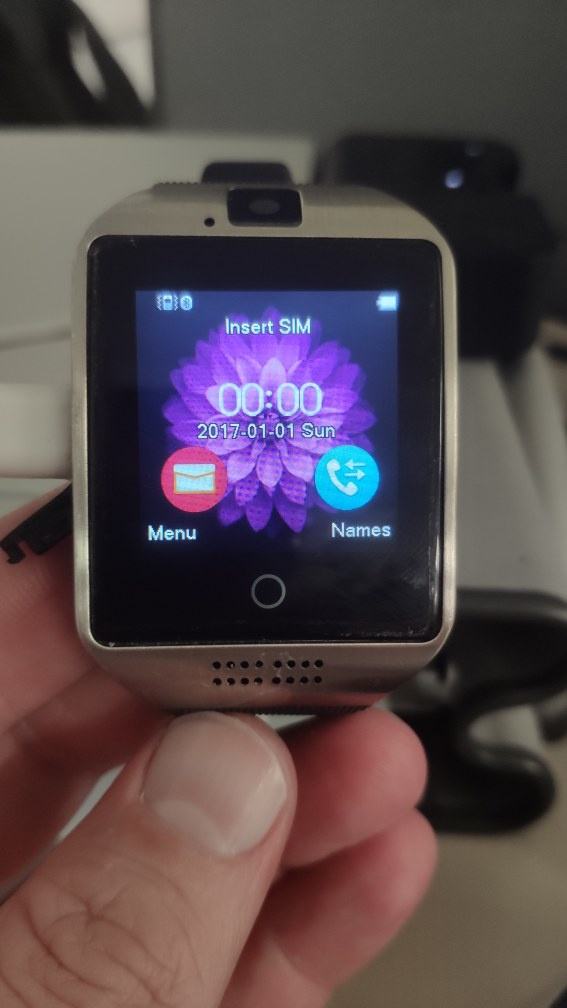 Q18 Smartwatch