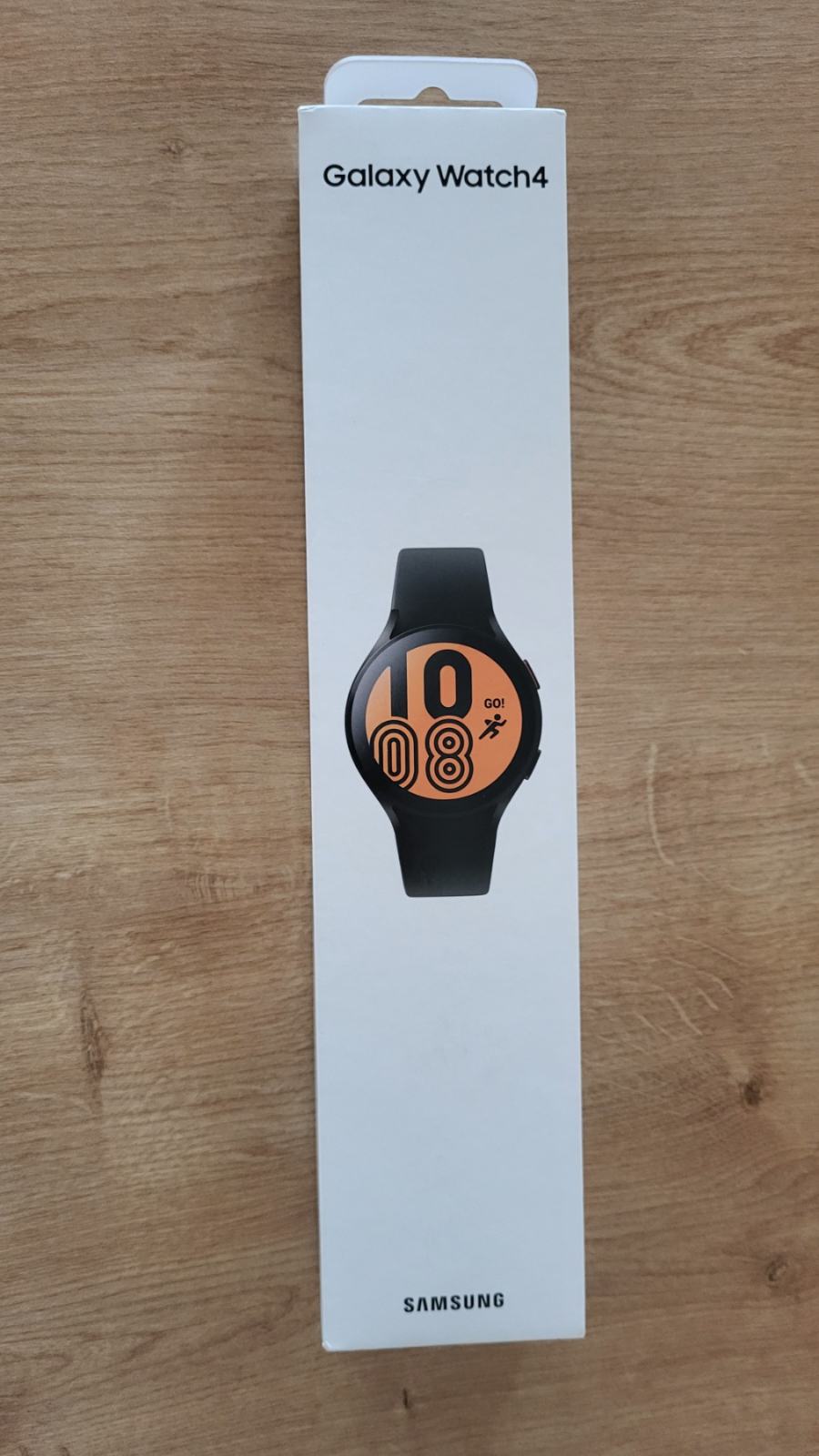 Samsung Galaxy Watch 4 44mm BT Black (model: SM-R870), novo!